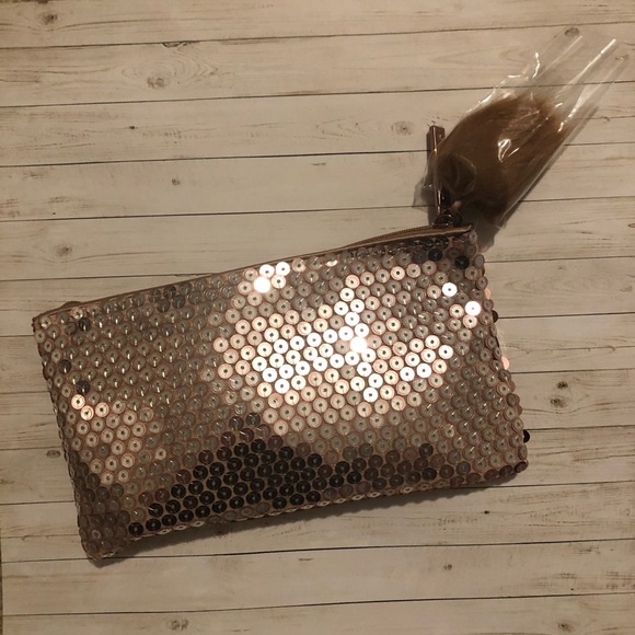 MAC Cosmetics | Makeup | Mac Show Gold Highlighter Brush Bag | Poshmark